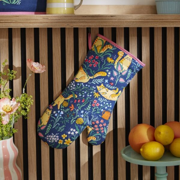 MARMALADE MEADOW GAUNTLET - Woodbridge Kitchen Company